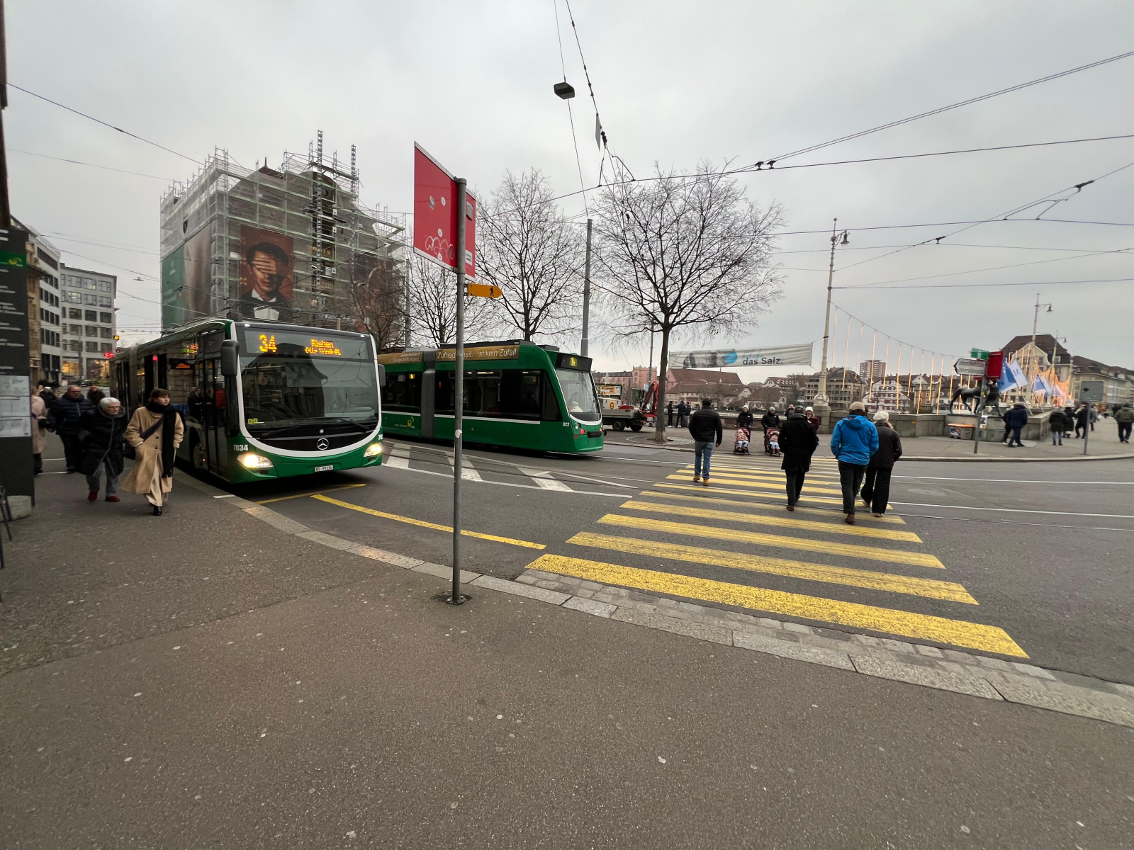 Drämmli und Busse verspätet: BVB kämpft mit Kälte - Radio Basilisk